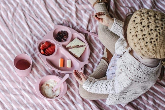 Best Bamboo Kids Dish Set Review - Let Her Pick 2020